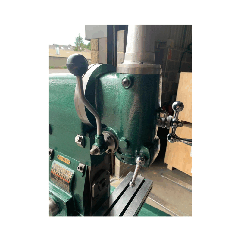 Centec 2A milling machine horizontal / vertical on cabinet 2mt head ...